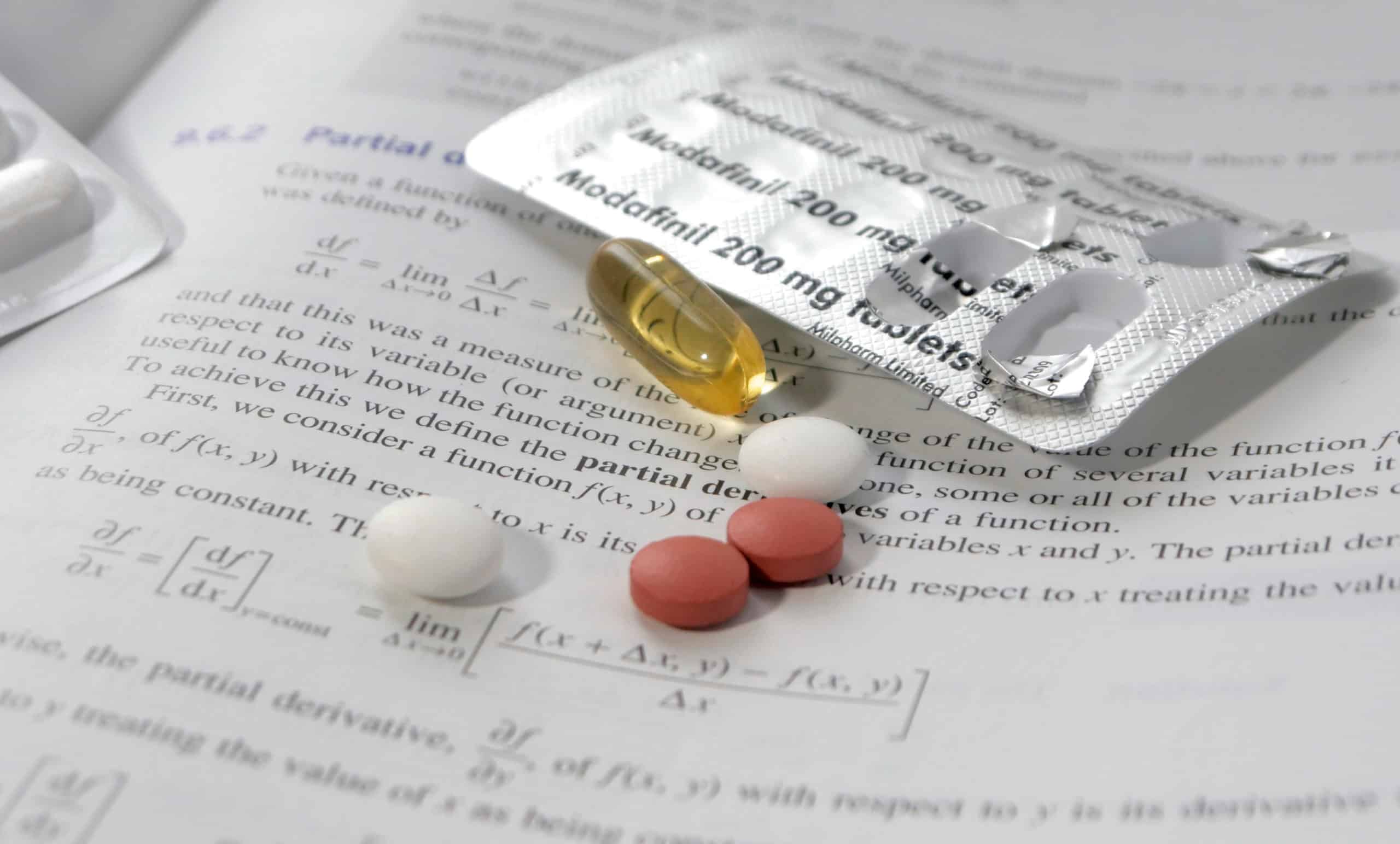 A Comprehensive List of Common Drugs Used by College Students - My ...